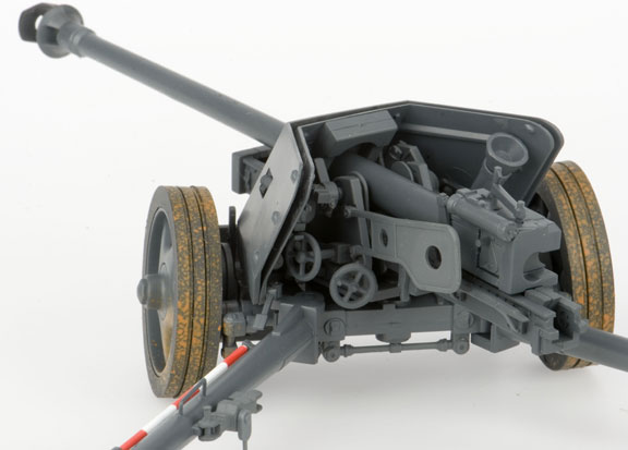 German WWII Pak 40 75mm Anti-Tank Gun: 1:18 Scale with 4" Action Figure ...